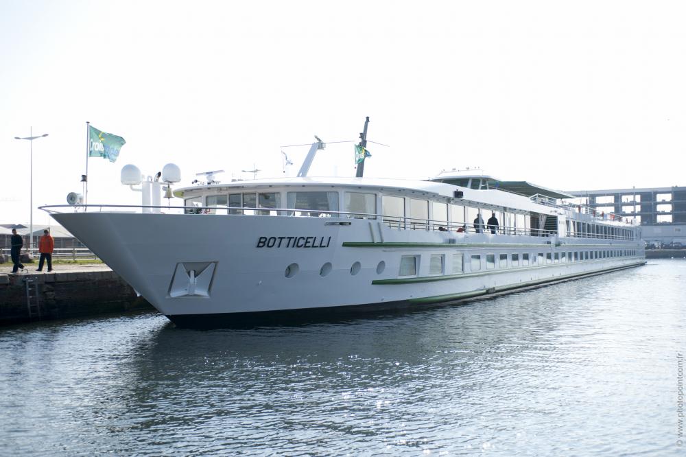 MS Botticelli - Cruises along the beautiful Seine River