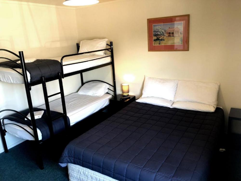 Port Howard Lodge - stay in Port Howard in the Falkland Islands