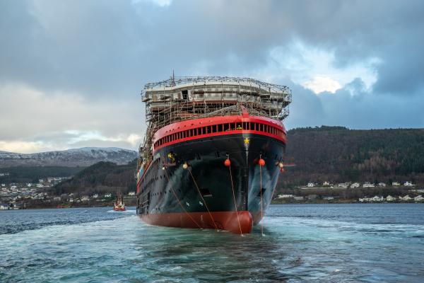 MS Fridtjof Nansen - Arctic and Antarctic Cruises & Polar Expeditions