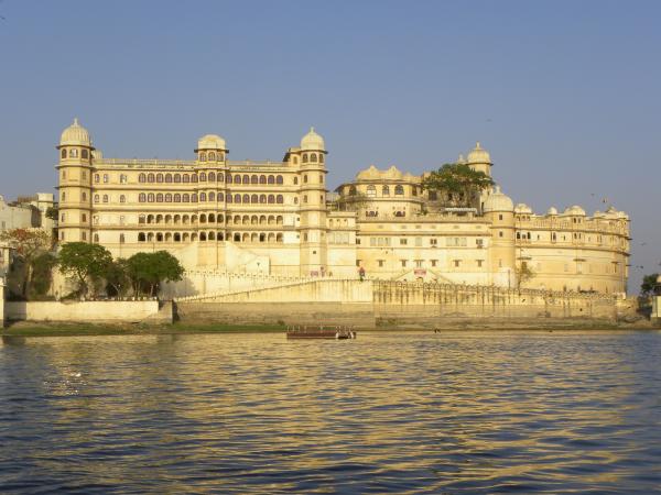 11-day tour of rich history and magnificent architectures of the Fort ...