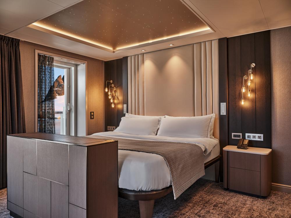 Silver Endeavour Prices, Itineraries, Photos, Deck Plans, Cabins ...