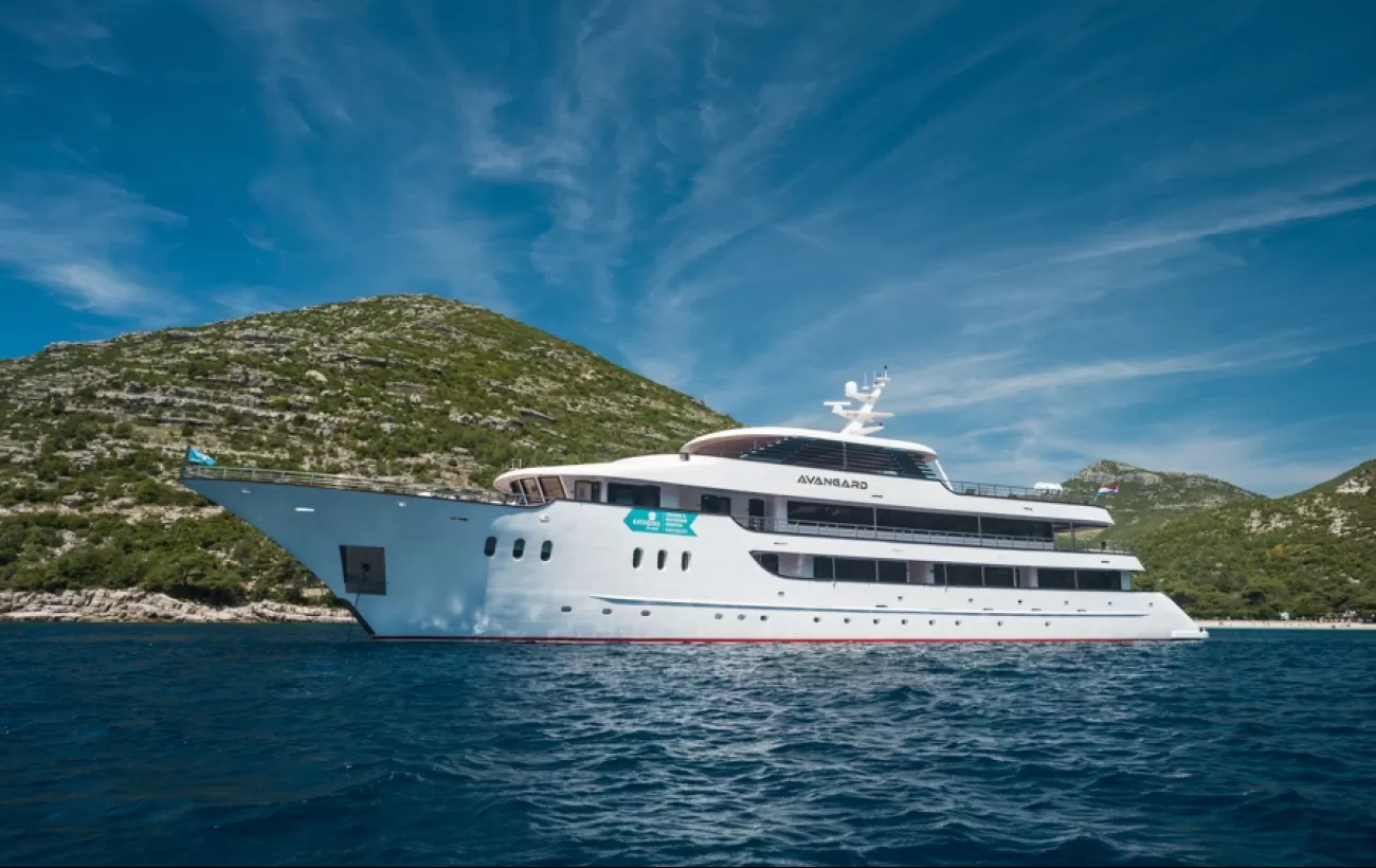 Avangard Prices, Itineraries, Photos, Deck Plans, Cabins & Reviews 2024-2025