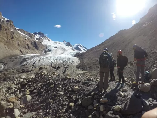 A Day Tour Exploring Patagonian Nature and Trekking