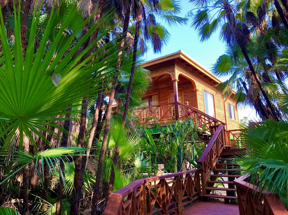 Hamanasi Resort - adventure and dive resort in beautiful Belize!