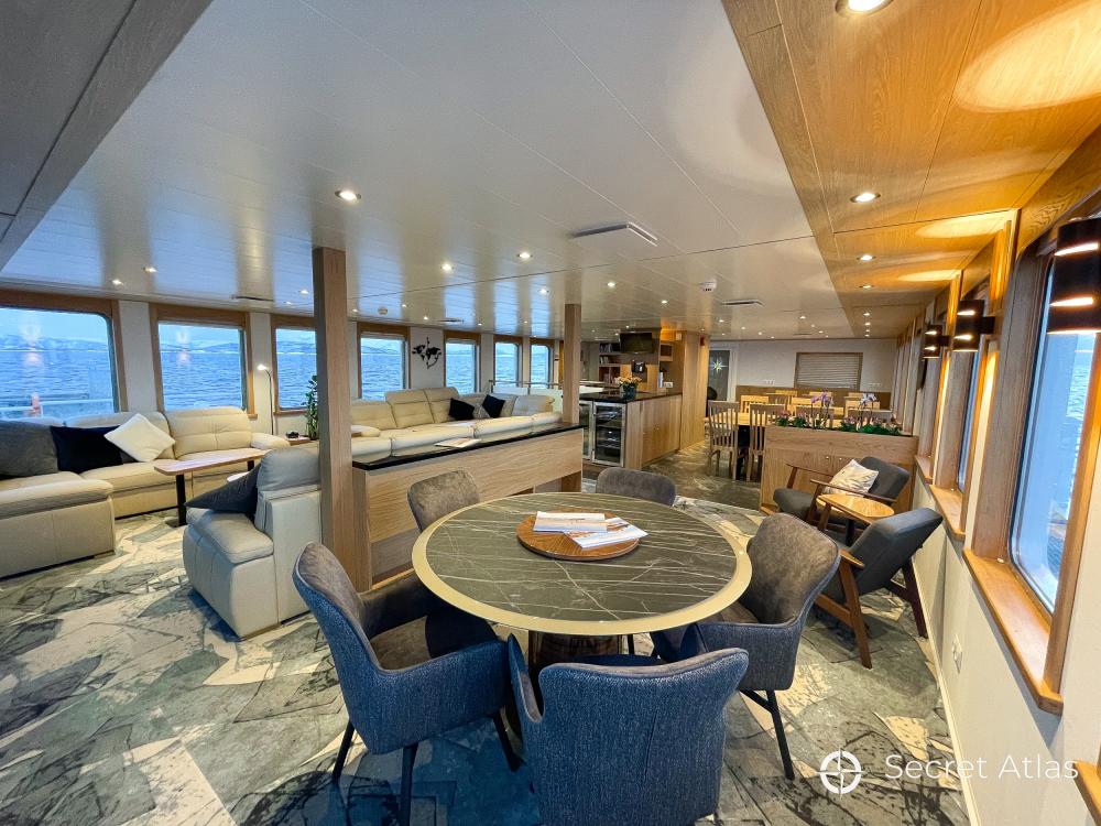 MV Explorer - High-end Small Svalbard Cruise Ship