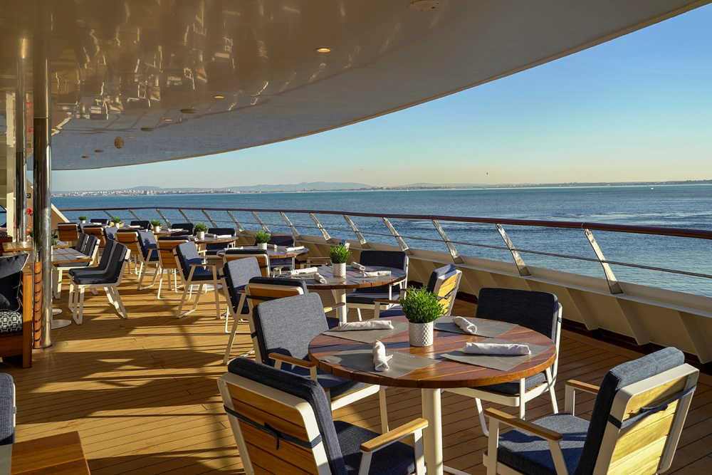 World Traveller Prices, Itineraries, Photos, Deck Plans, Cabins ...