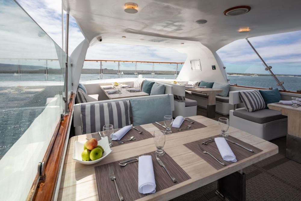 Galapagos Coral I and Coral II Yachts