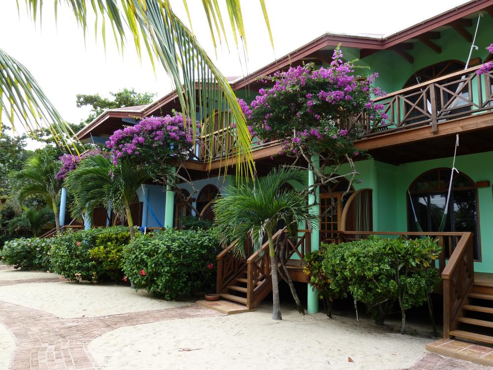 Hamanasi Resort - adventure and dive resort in beautiful Belize!