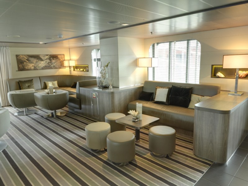L'Austral Luxury Small Cruise Ship to Arctic, Antarctic, Europe, Asia ...