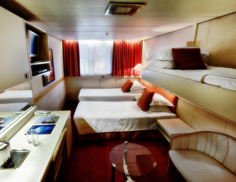 Antarctic Cruise - Discovering the 7th Continent Antarctic Small Ship ...