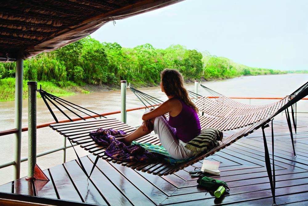 Delfin II - Cruises in the Amazon